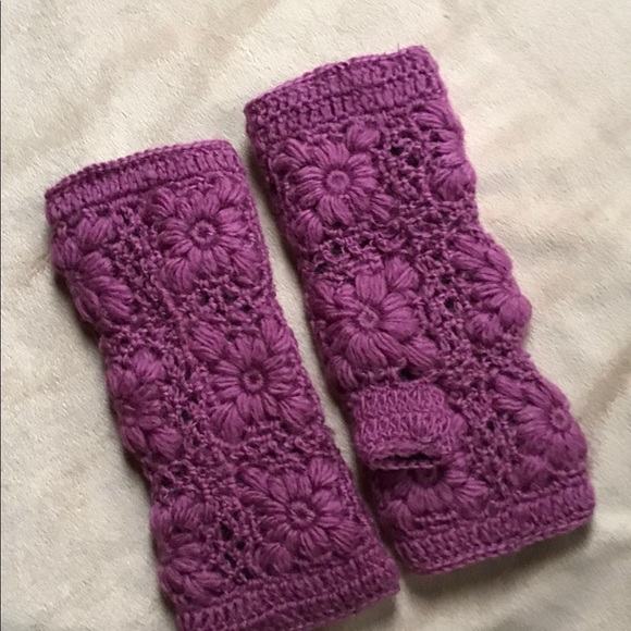 Nirvanna Designs | Accessories | Nirvanna Designs Fingerless ...